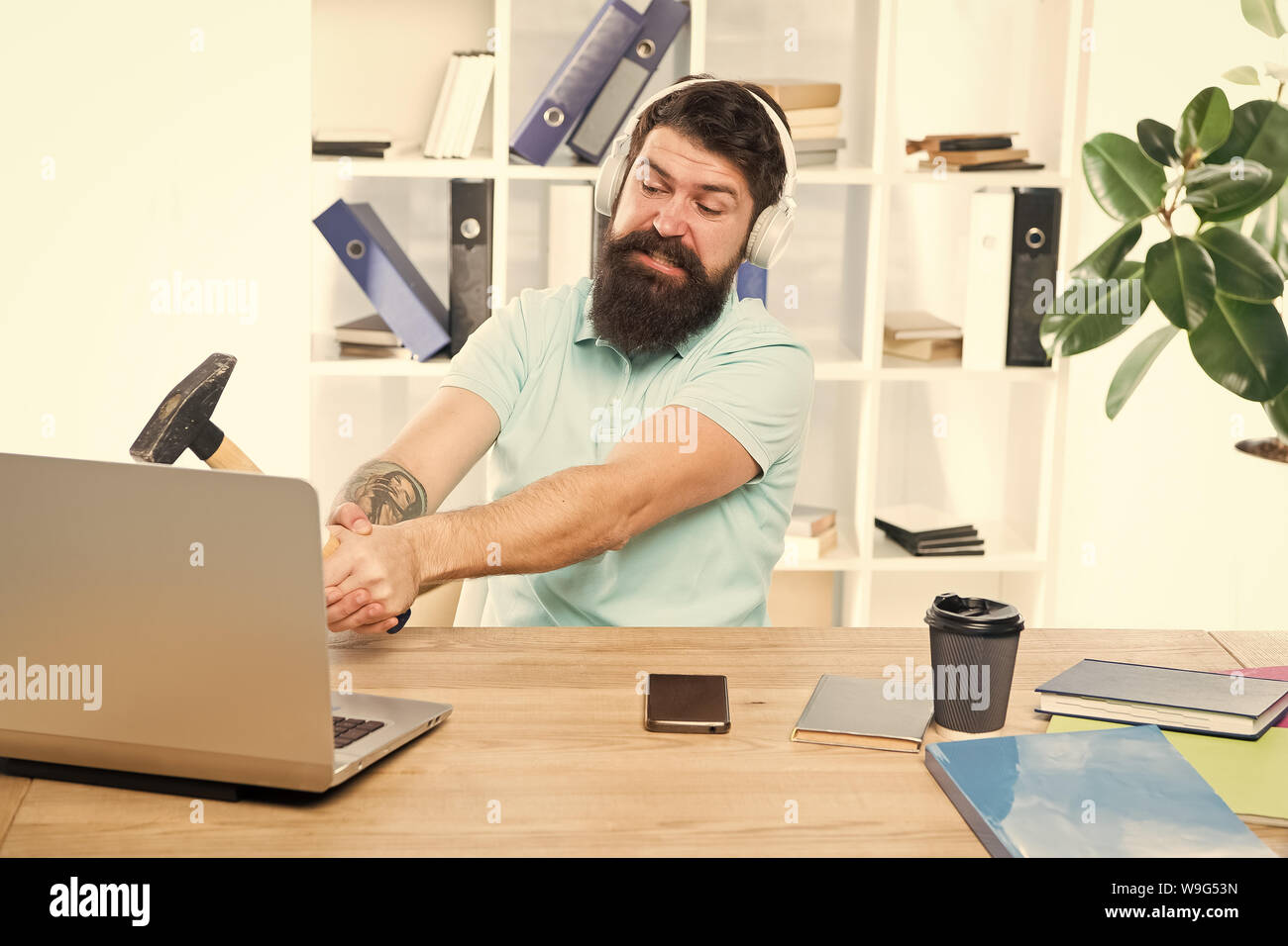 Man Destroy Computer High Resolution Stock Photography and Images - Alamy