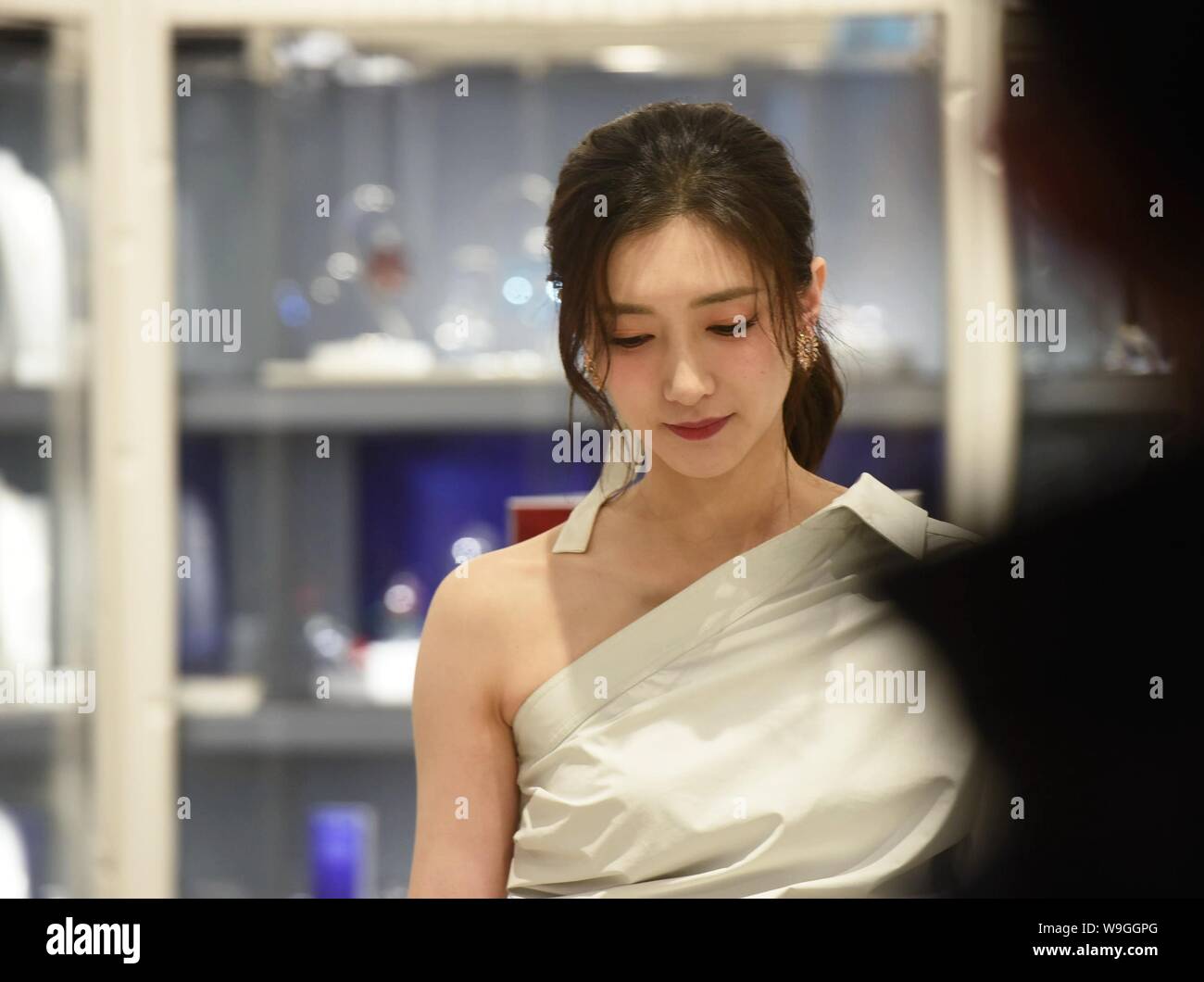 Jiang shuying hi-res stock photography and images - Alamy