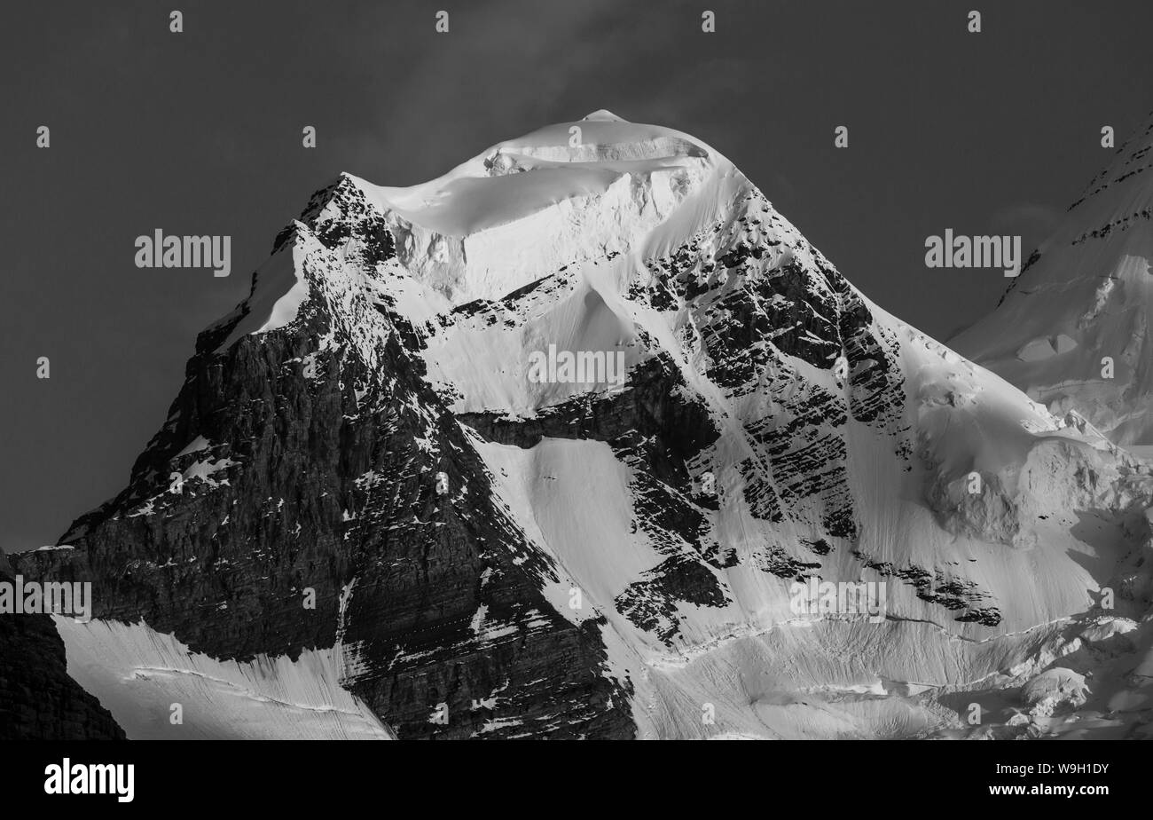 Beautiful Mount Robson in summer season, Canada Stock Photo - Alamy