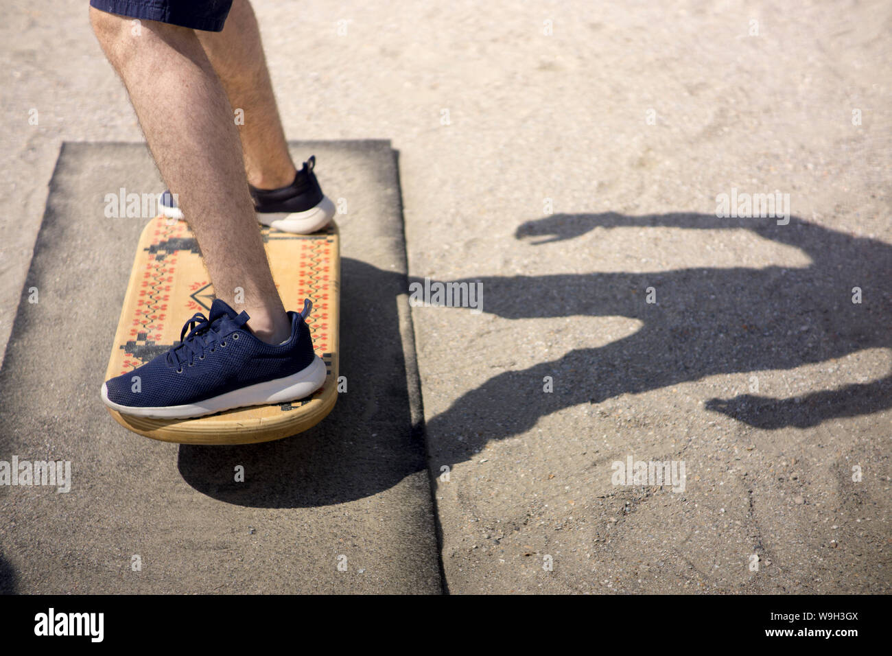 Balance board exercise hi-res stock photography and images - Alamy