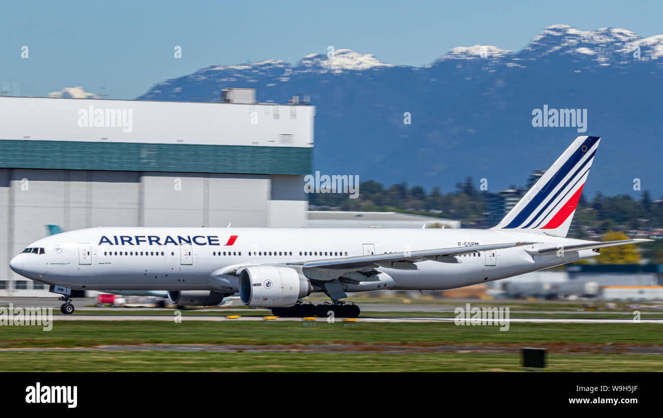 Accelerating takeoff hi-res stock photography and images - Alamy