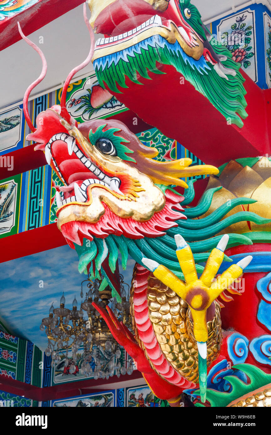 Colourful dragon on Chinese temple, Chinatown, Bangkok, Thailand Stock ...