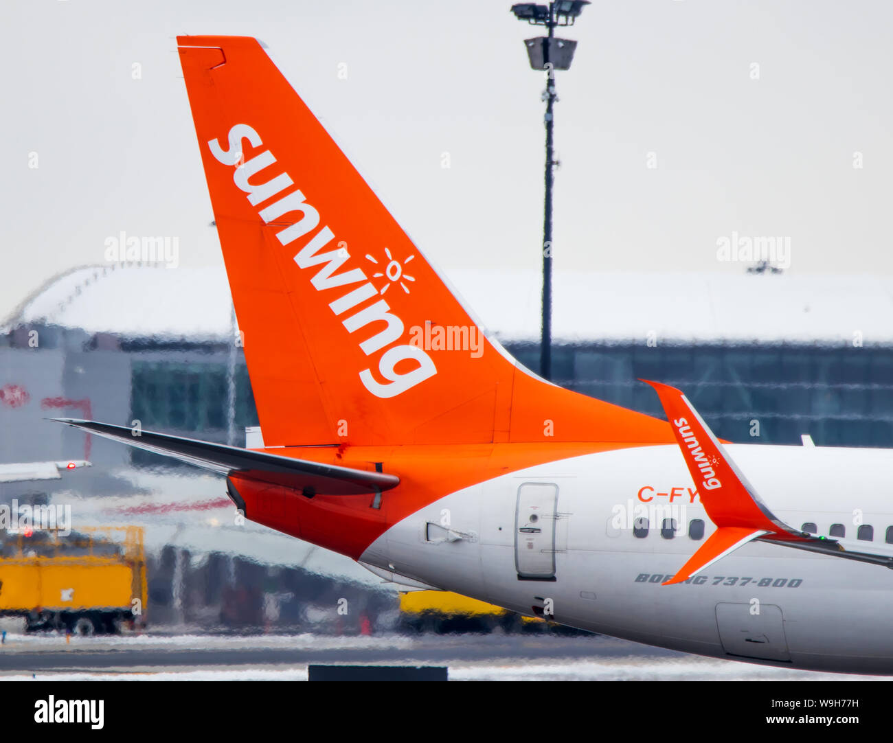 Sunwing logo hi-res stock photography and images - Alamy