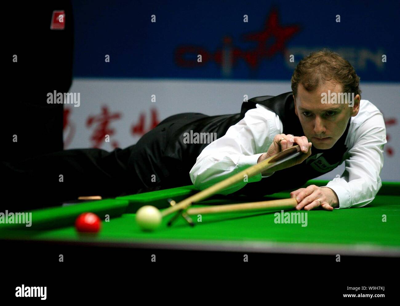 Ronnie o sullivan snooker hi-res stock photography and images - Alamy