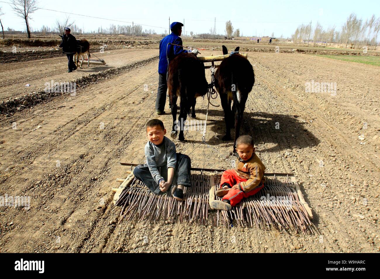 Farmer rural poor poverty china hi-res stock photography and images - Alamy