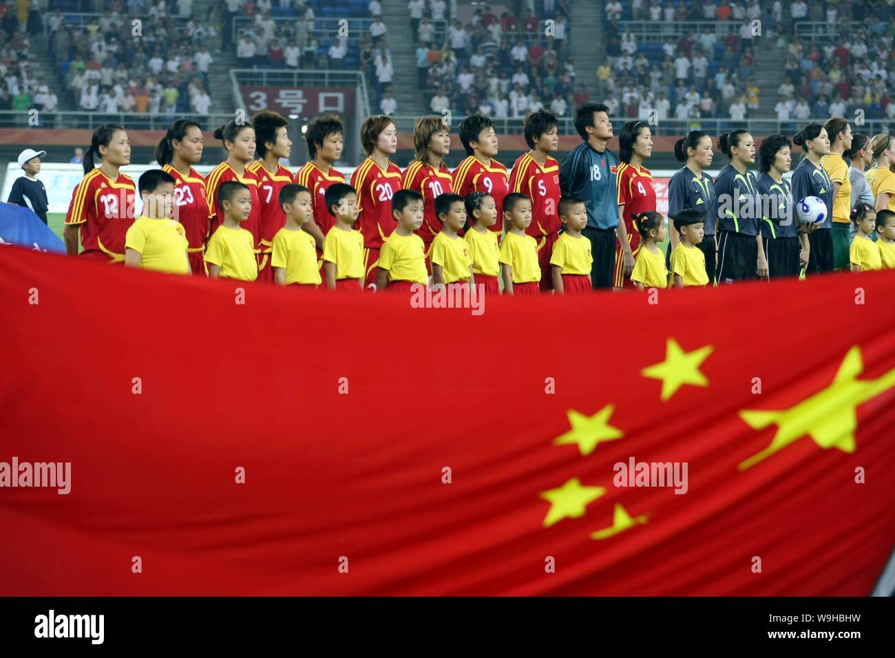Players of Chinese national women soccer team pose during a friendly ...