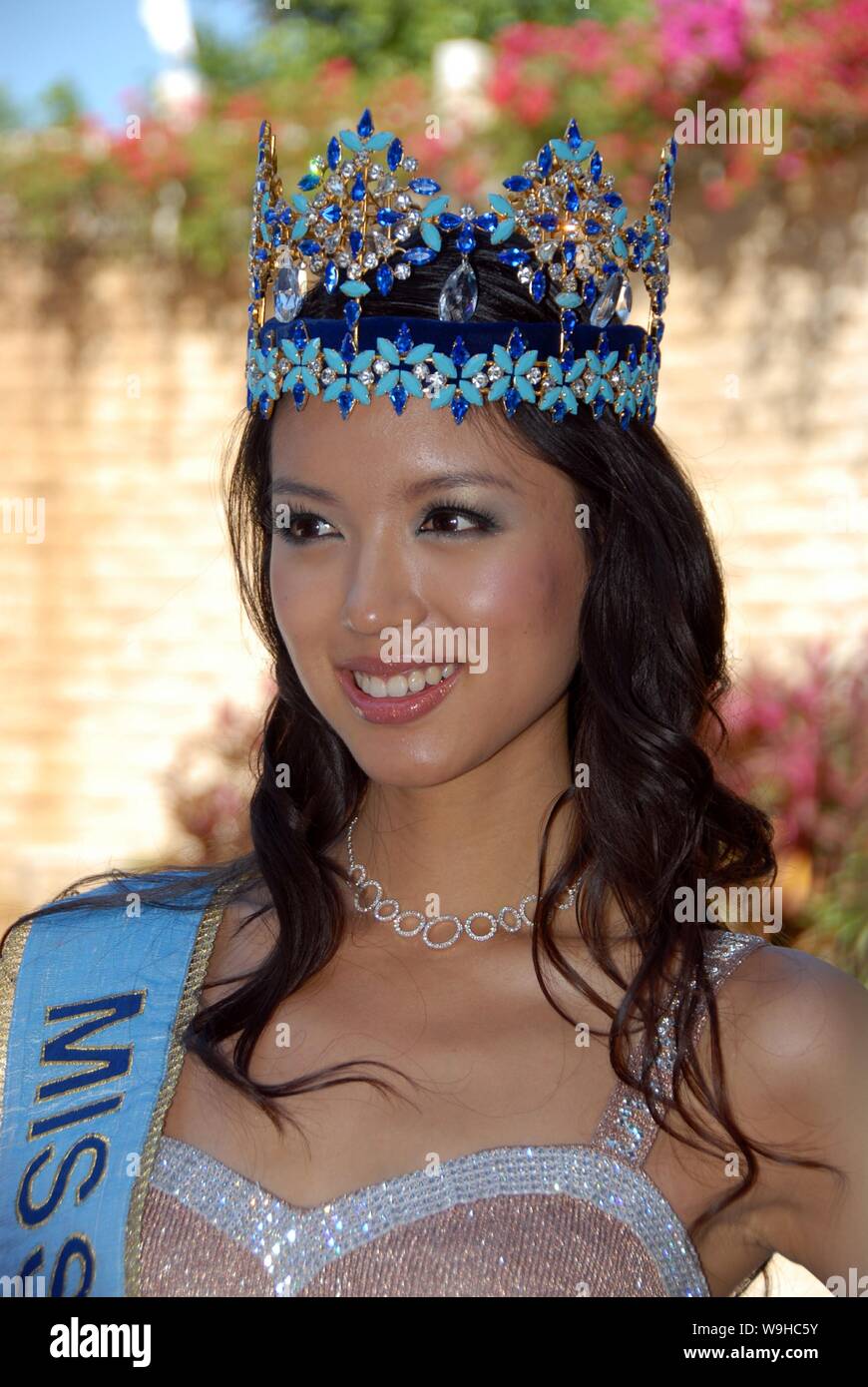 Zhang Zilin Miss World Miss China Crowned Miss World 2012