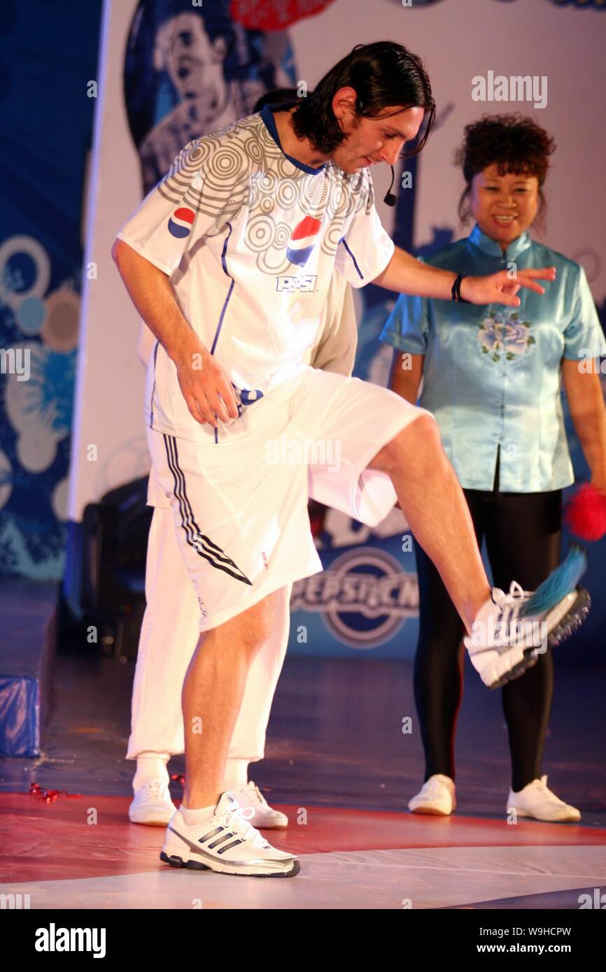 Lionel messi front hi-res stock photography and images - Alamy