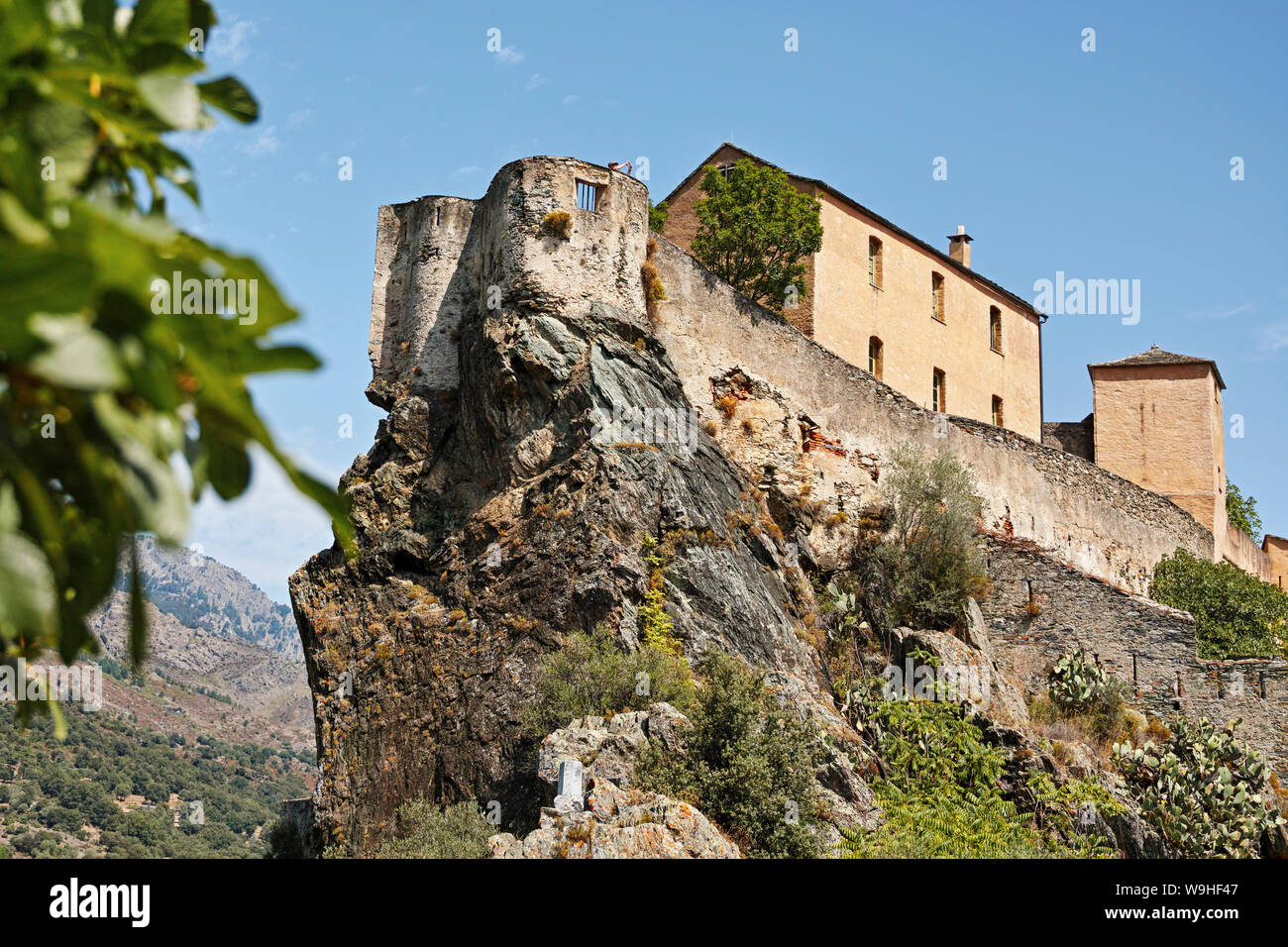 Fort ruine hi-res stock photography and images - Alamy