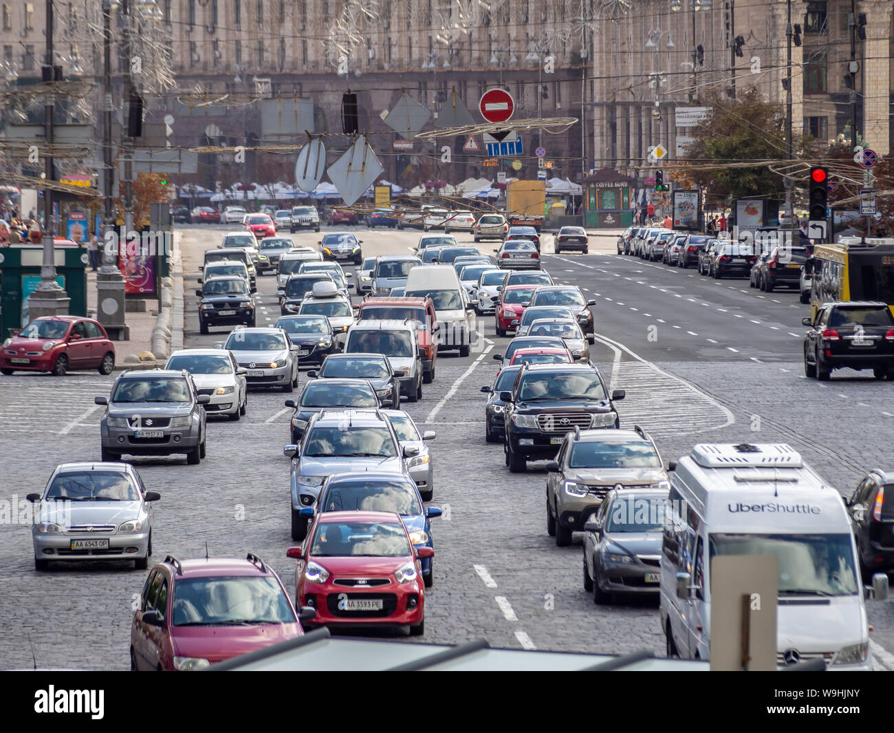 Street scene kiev ukraine hi-res stock photography and images - Alamy