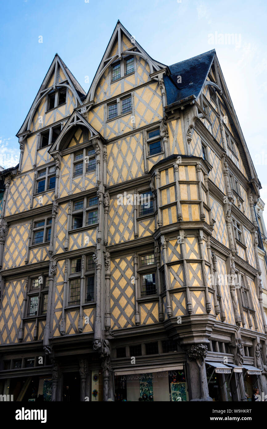 Half timbering architecture hi-res stock photography and images - Alamy