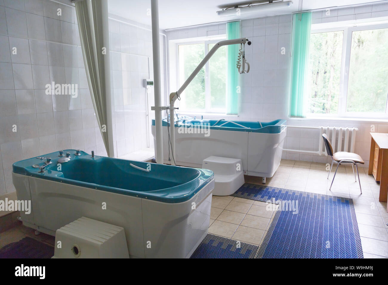 Medical spa tubs hi-res stock photography and images - Alamy