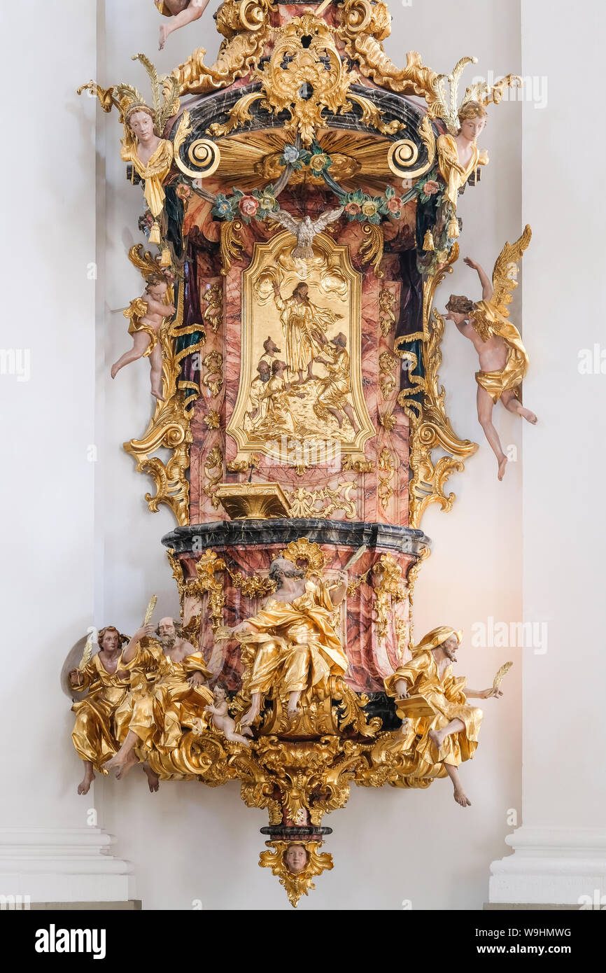 Pulpit baroque architecture hi-res stock photography and images - Alamy