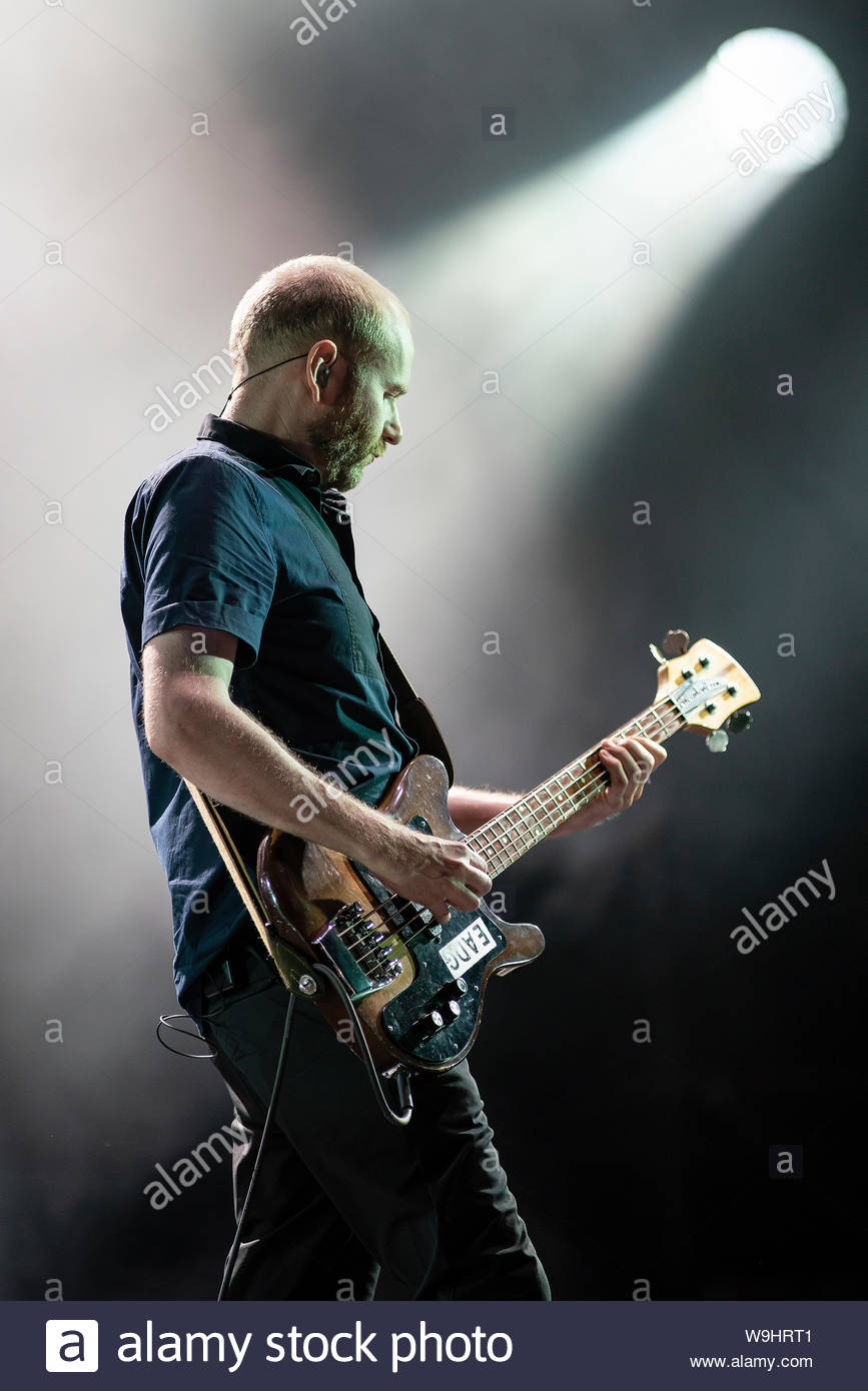 Robert Hardy High Resolution Stock Photography and Images - Alamy