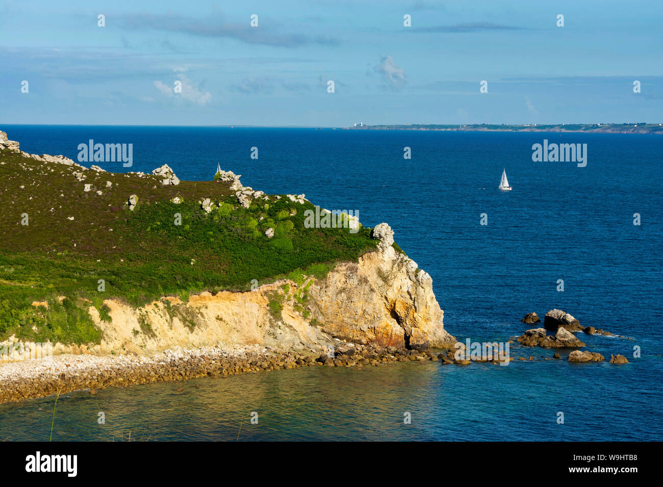 Camaret-sur-Mer. Pen-Hat bay , Crozon Peninsula, Finistere department ...