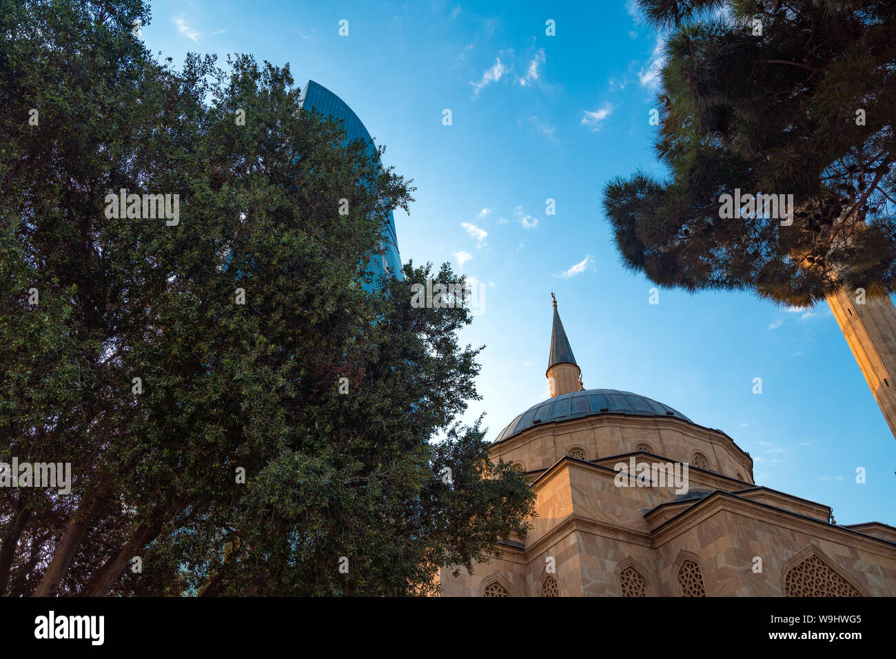 Azerbaijan mosque islam muslim hi-res stock photography and images - Alamy