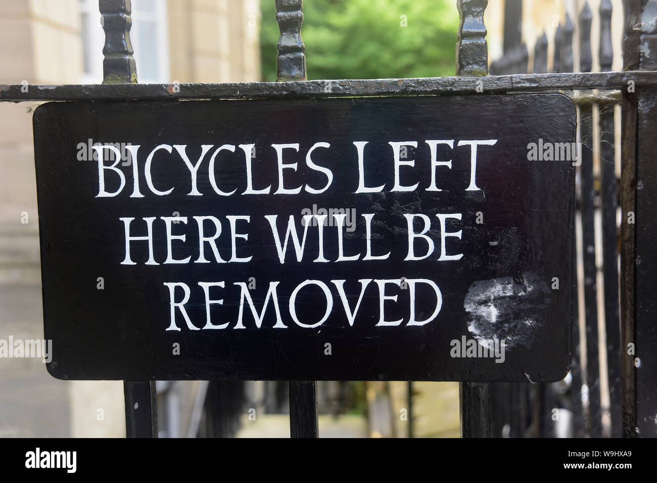 Bicycle signs england hi-res stock photography and images - Alamy