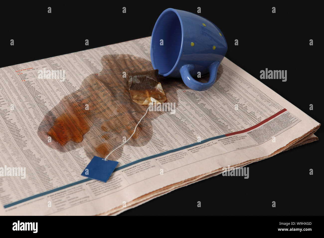 Tea spilling hi-res stock photography and images - Alamy