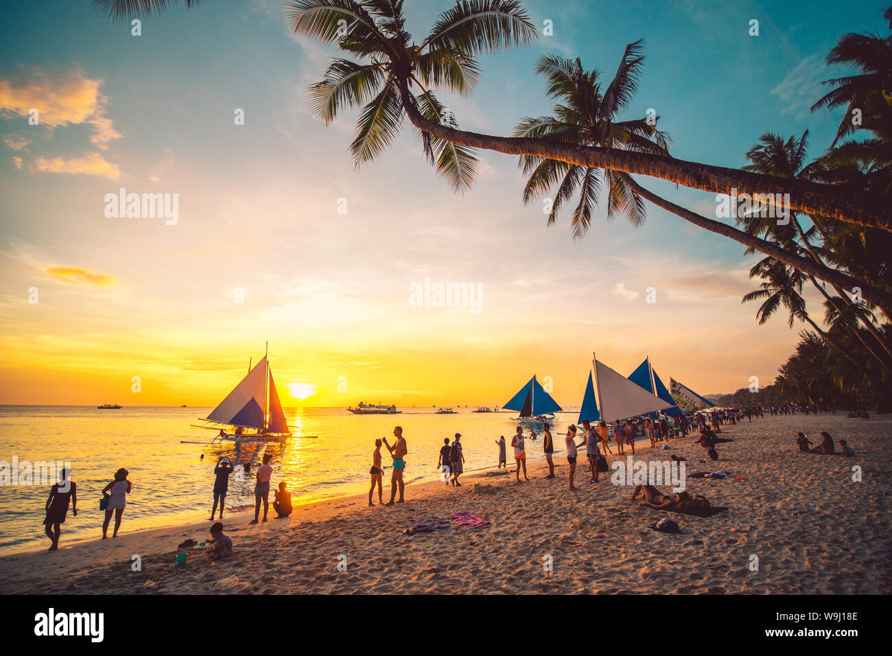 BORACAY, PHILIPPINES - 12 April 2019: People enjoying a spectacular ...