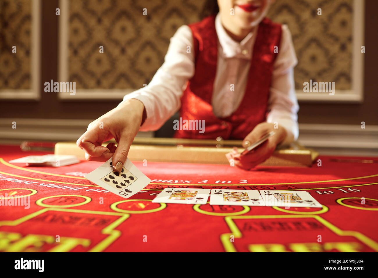 Croupier blackjack hi-res stock photography and images - Alamy