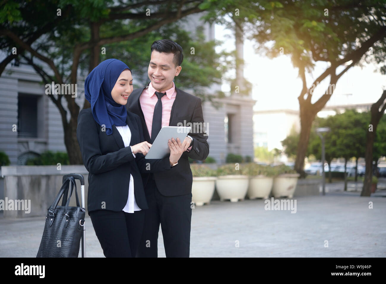 Asian muslim business team hi-res stock photography and images - Alamy