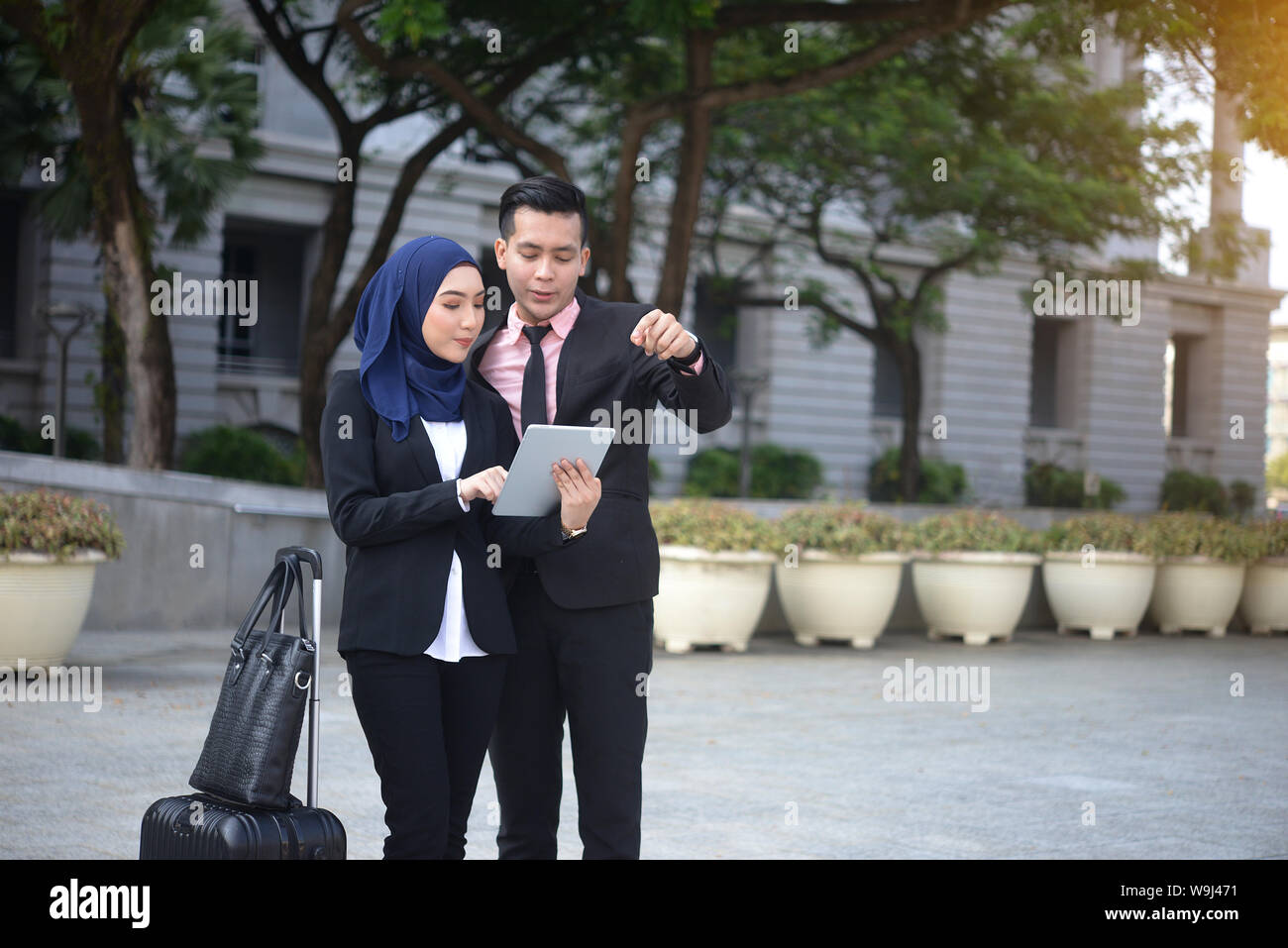 Group muslim business team hi-res stock photography and images - Alamy