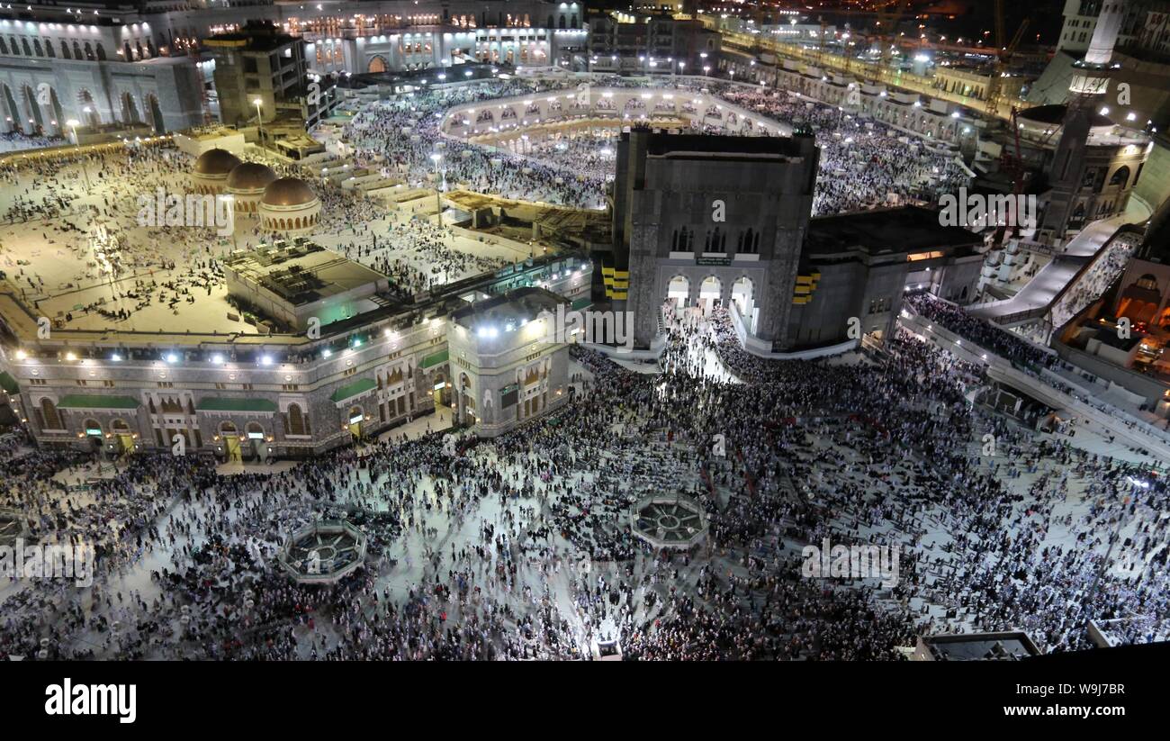 Mecca, Mecca, Saudi Arabia. 13th Aug, 2019. Muslim pilgrims pray around ...