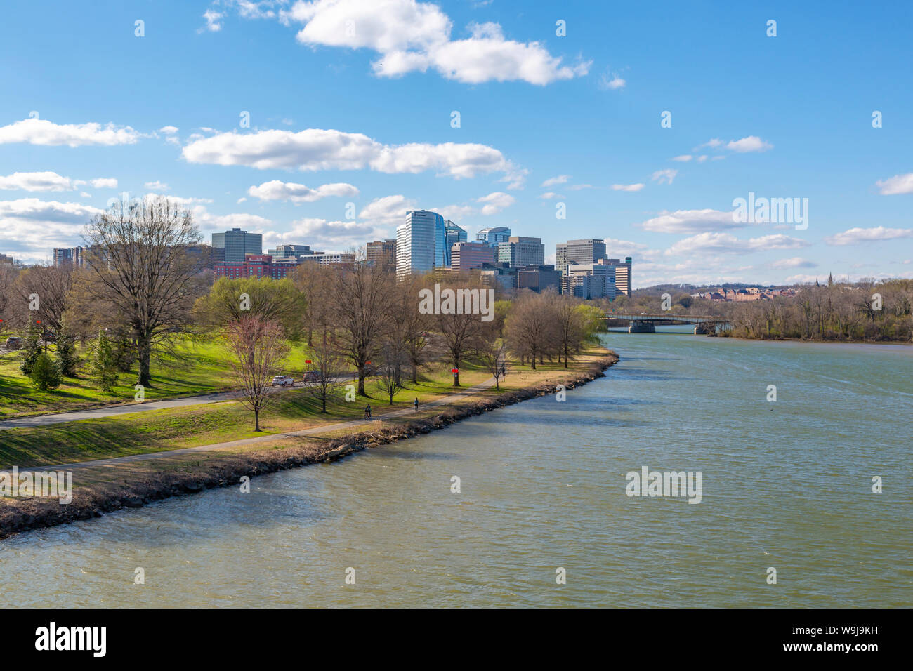Rosslyn skyline hi-res stock photography and images - Alamy