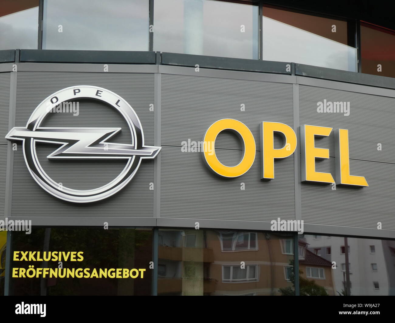 Cologne, Germany. 11th Aug, 2019. Logo, lettering of the motor vehicle ...