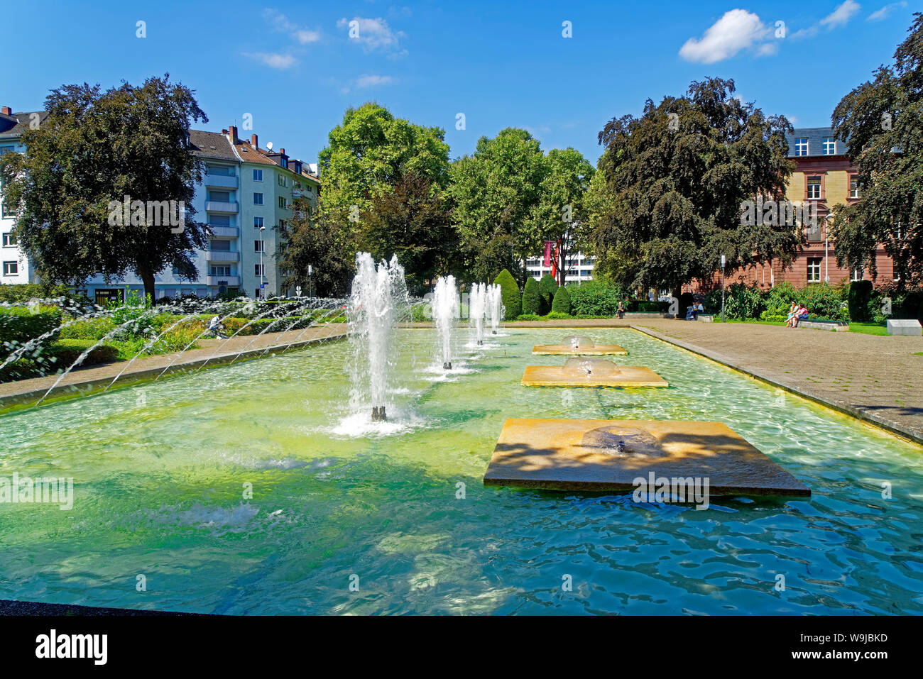 Park, Hans-Klenk-Brunnen, Springbrunnen Stock Photo - Alamy
