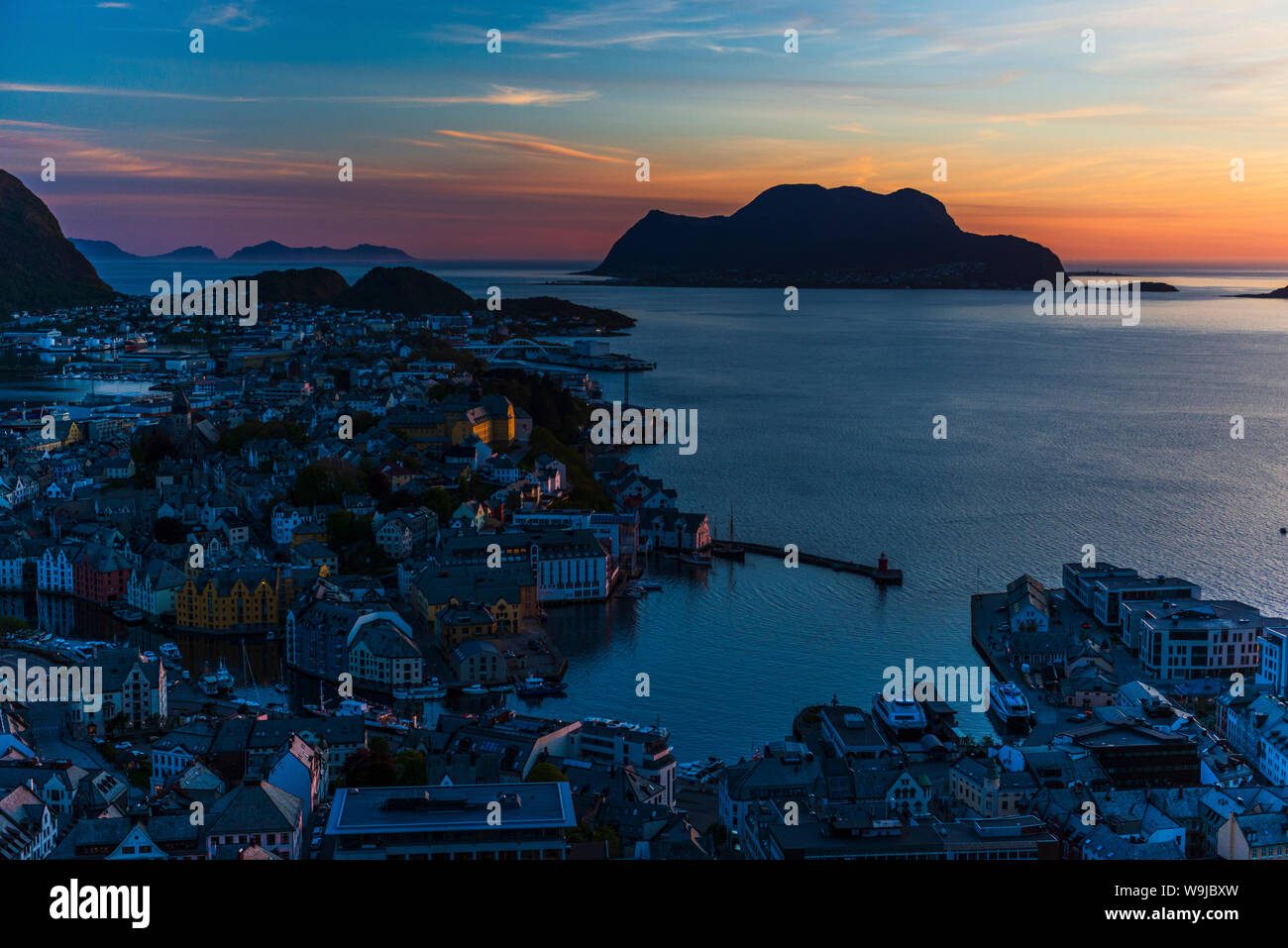 Sunmore alps norway hi-res stock photography and images - Alamy