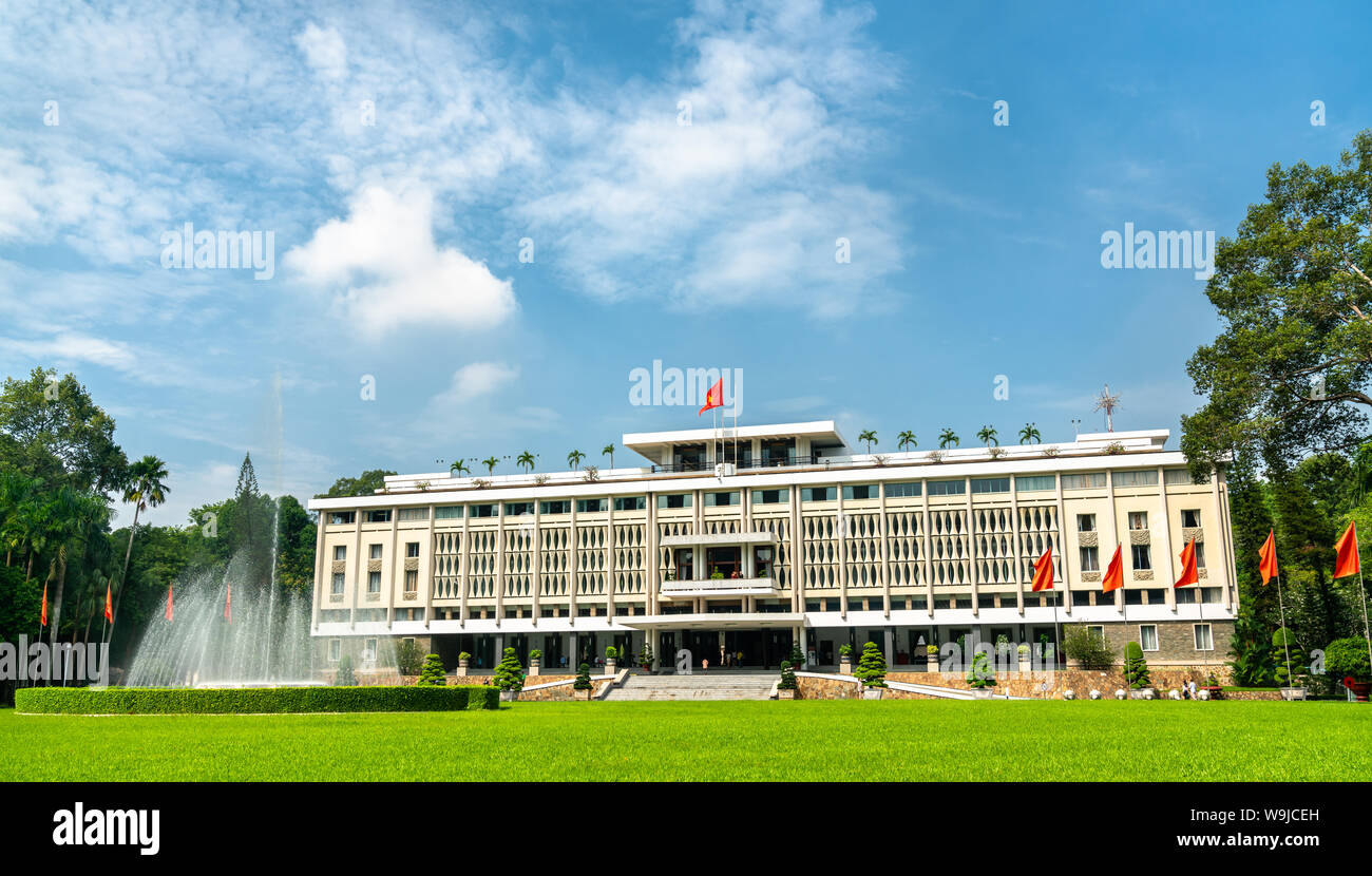 Presidential office reunification palace hi-res stock photography and ...