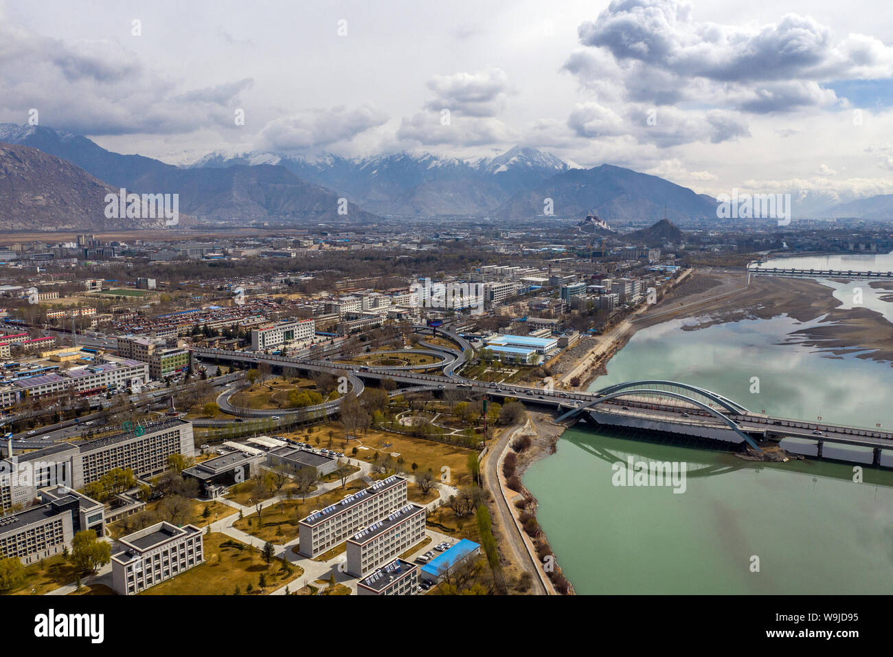 Newu hi-res stock photography and images - Alamy