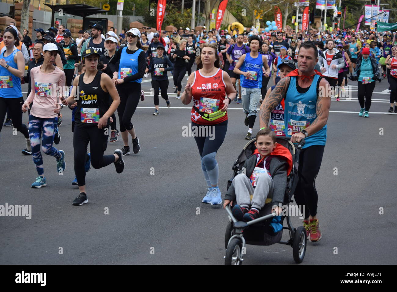 Sydney city to surf race hi-res stock photography and images - Alamy