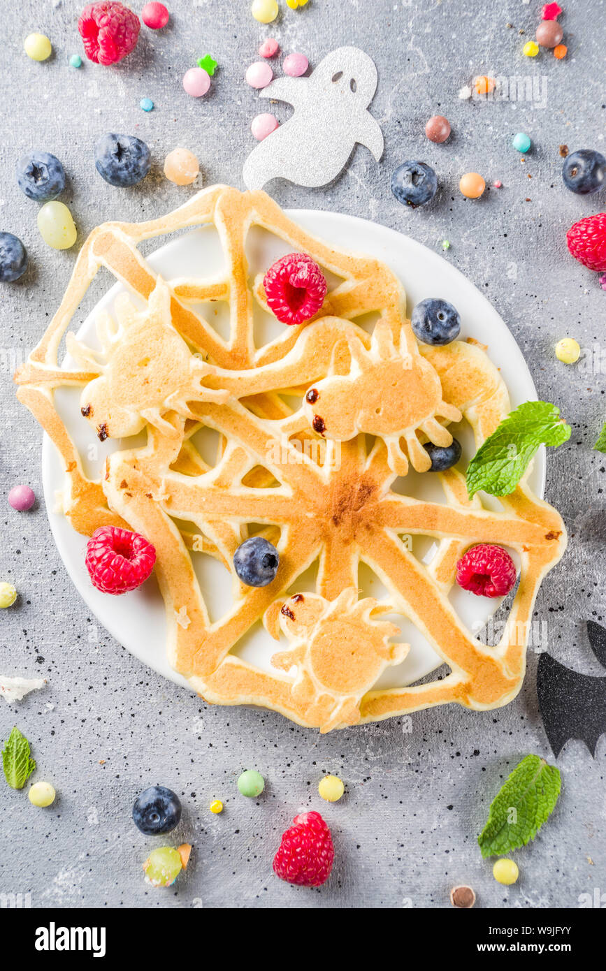 Halloween kids food treat. Funny pancakes - ghosts, jack o Lantern ...