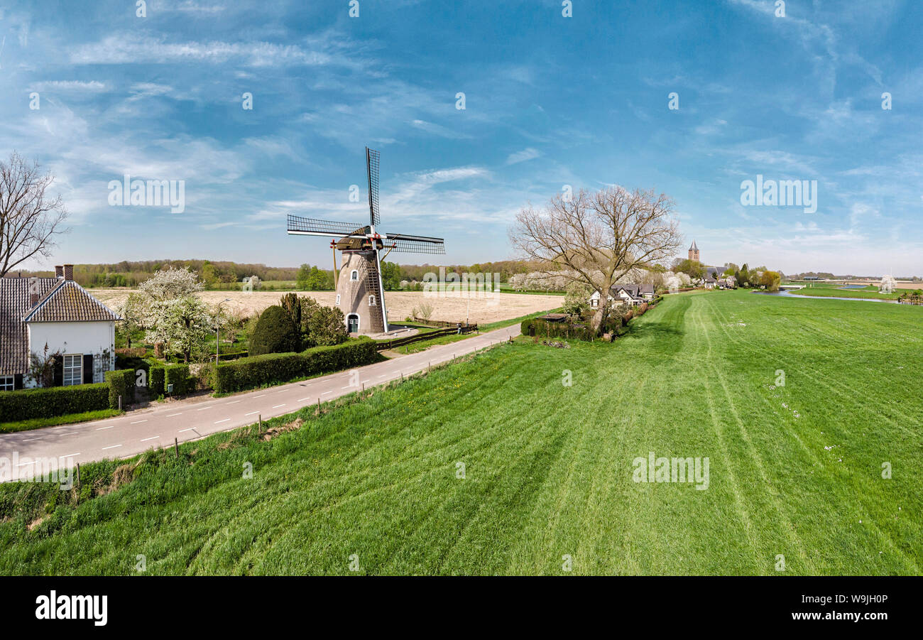 Ground-sail mill called De Korenbloem, Zoelen, Gelderland ...