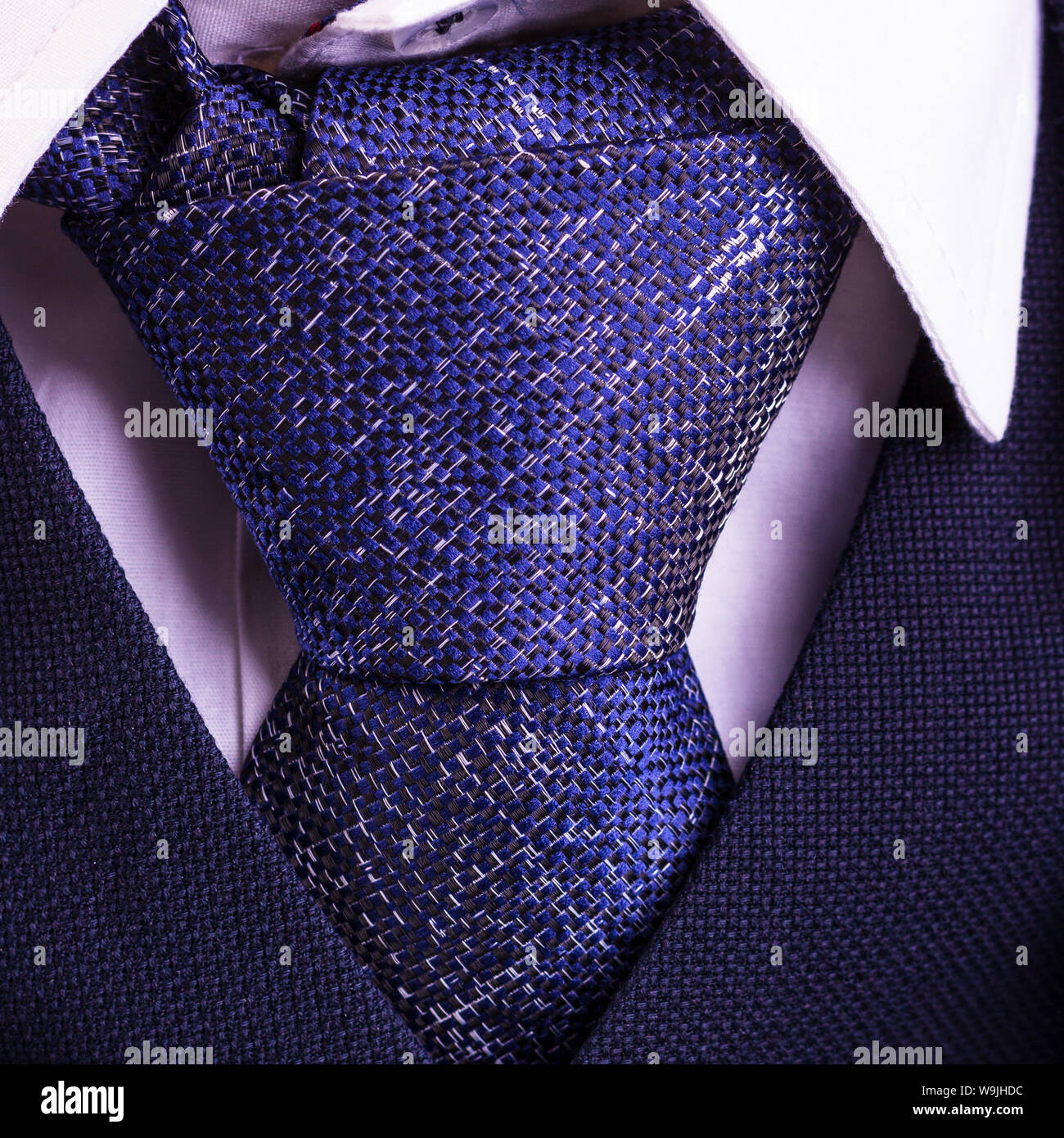 Man in white shirt and tie hi-res stock photography and images - Alamy