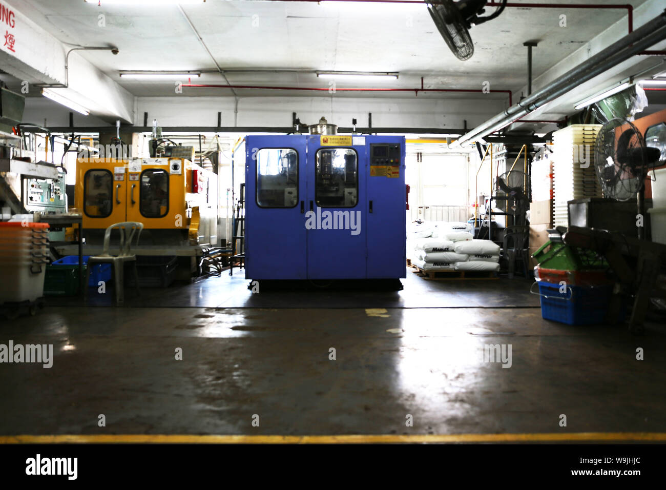 Old Industrial Factory Interior, Hong Kong Stock Photo - Alamy