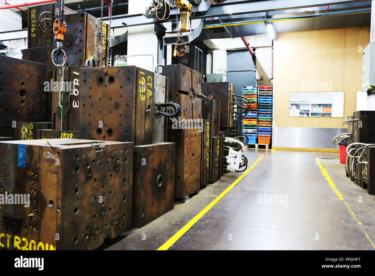 Old Industrial Factory Interior, Hong Kong Stock Photo - Alamy