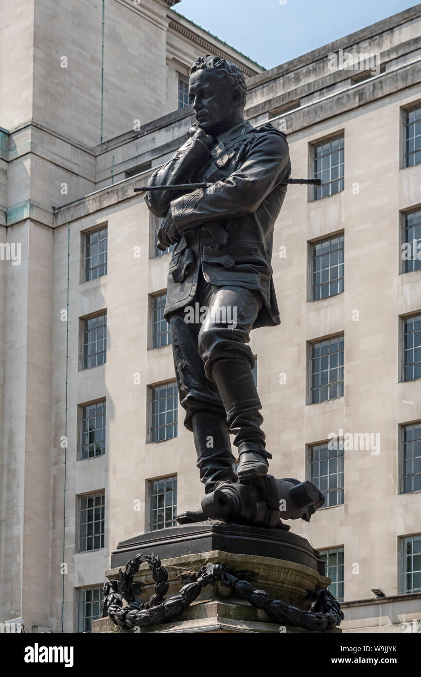 General gordon statue hi-res stock photography and images - Alamy