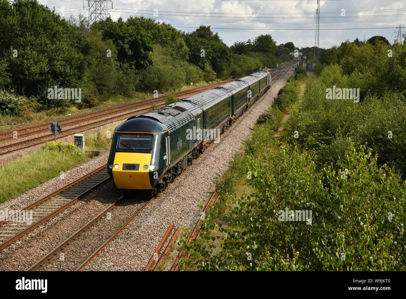 Newly converted GWR Castle Class 2+4 HST en-route from Doncaster Wabtec ...
