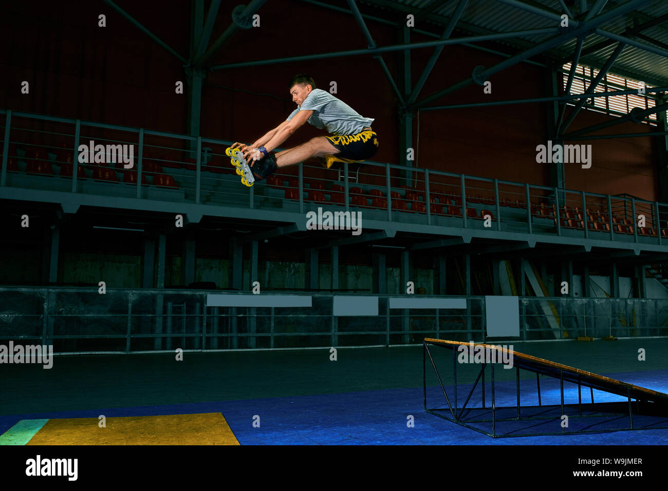 Inline skating freestyle hi-res stock photography and images - Alamy