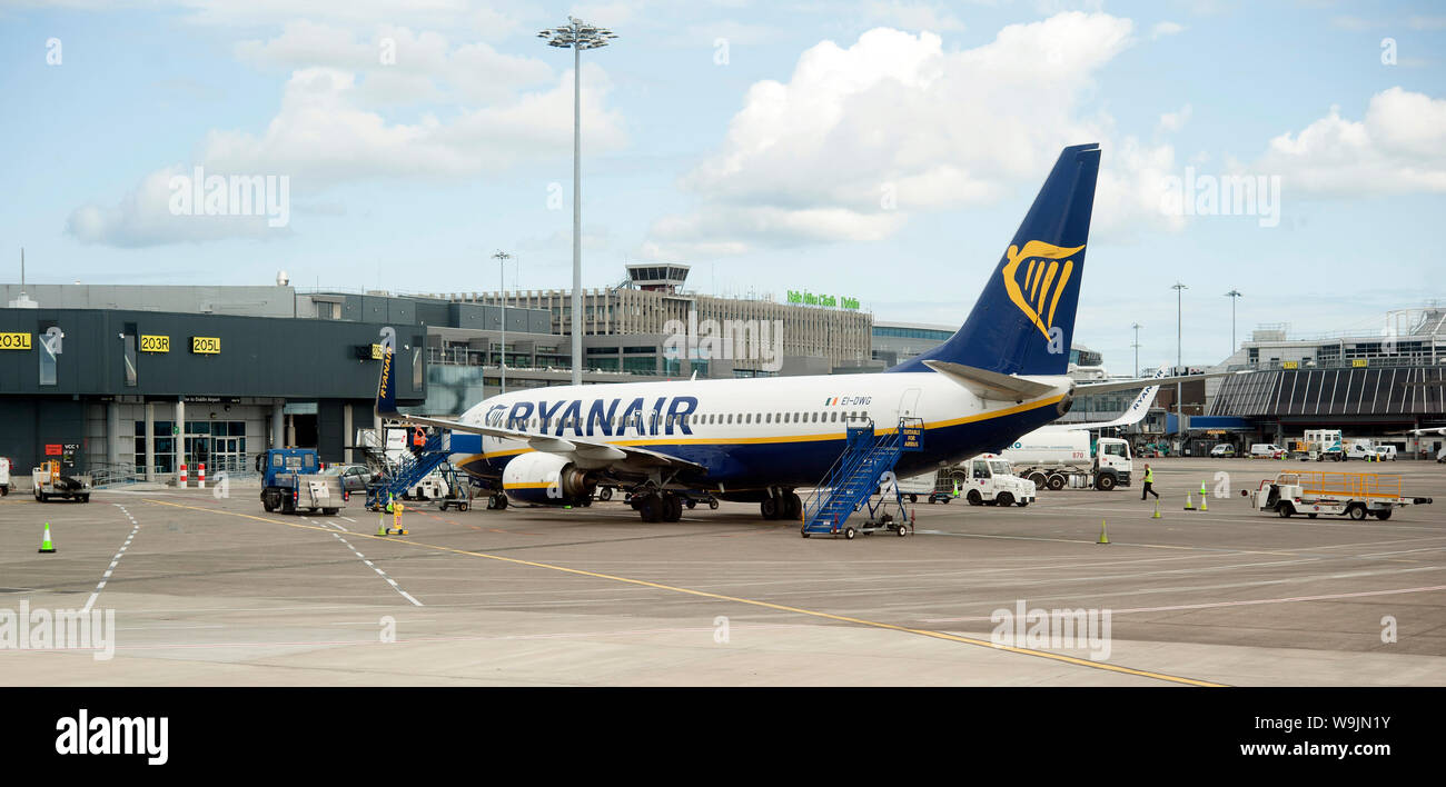 Airport dublin ireland hi-res stock photography and images - Alamy