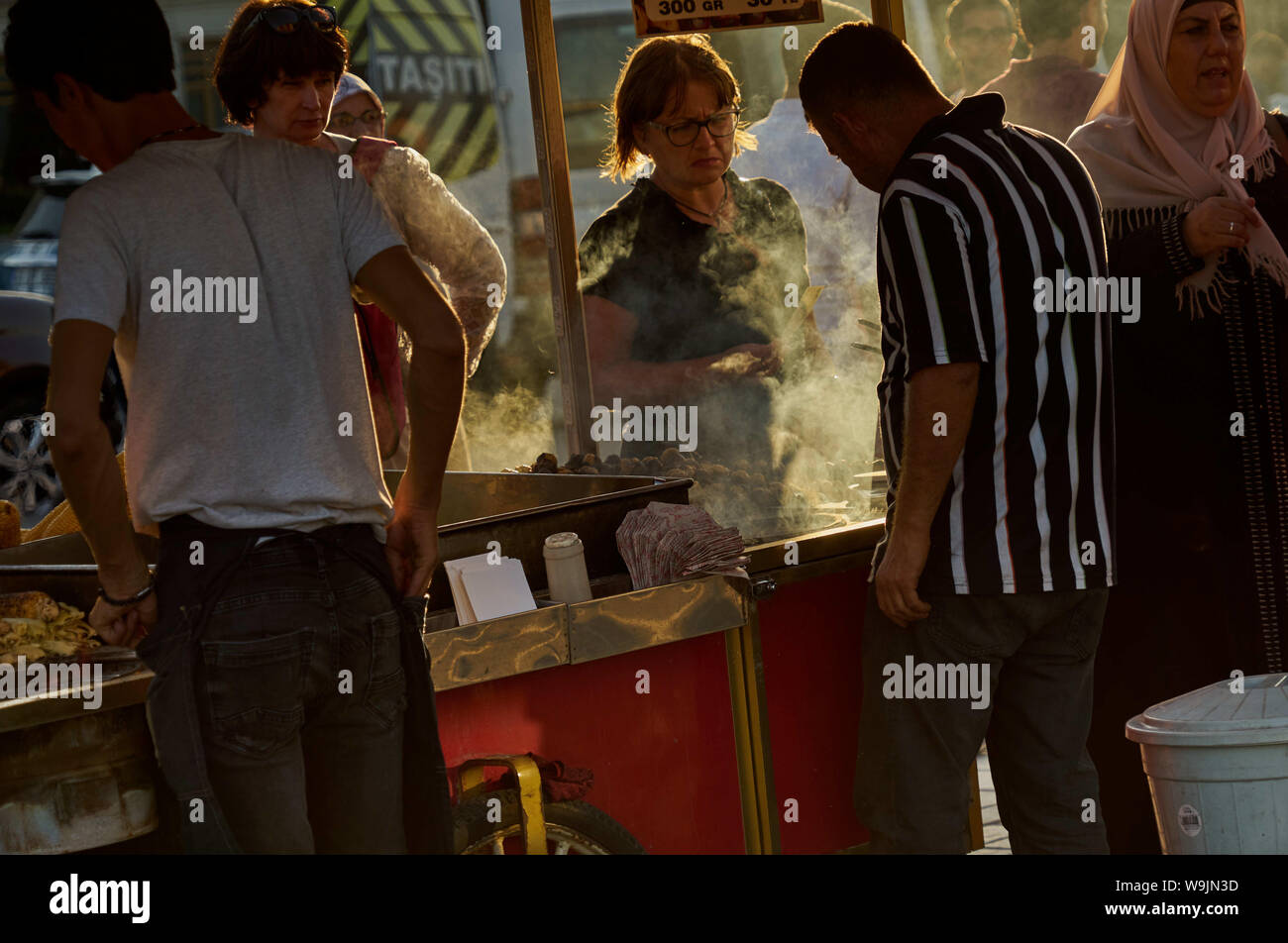 Hot chestnut stand hi-res stock photography and images - Alamy