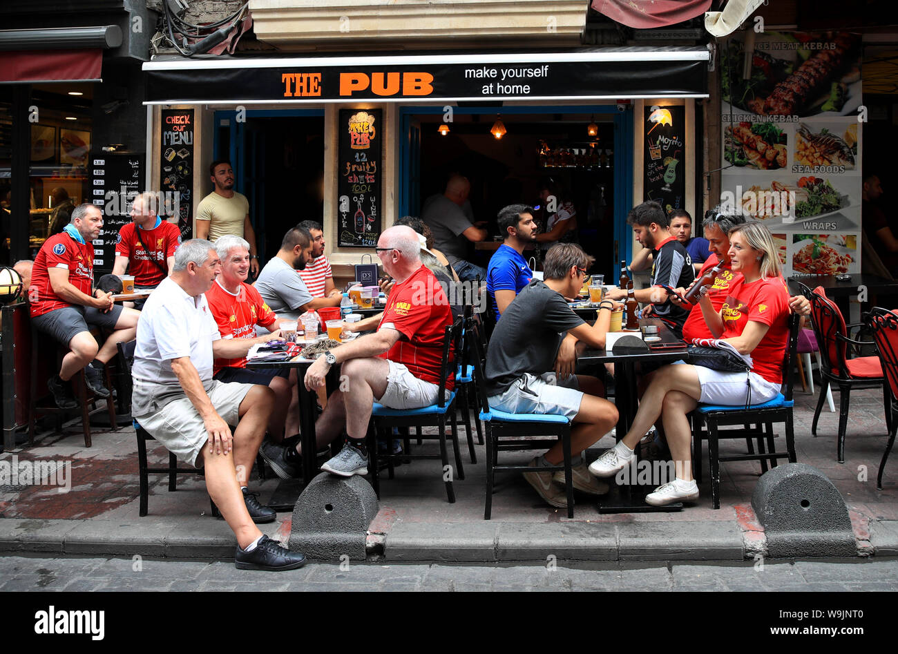 Liverpool cup istanbul hi-res stock photography and images - Alamy