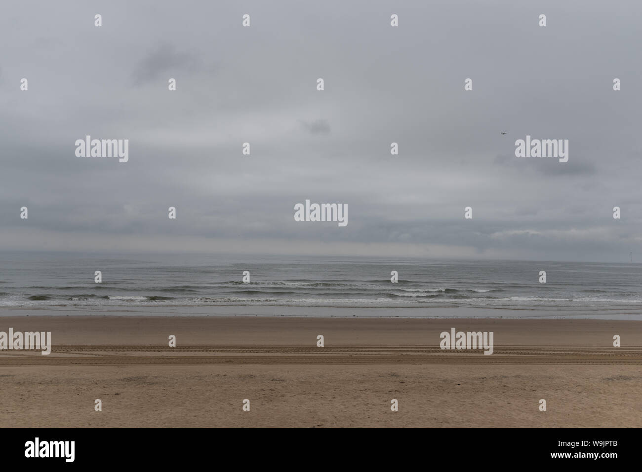 Overcast coast hi-res stock photography and images - Alamy