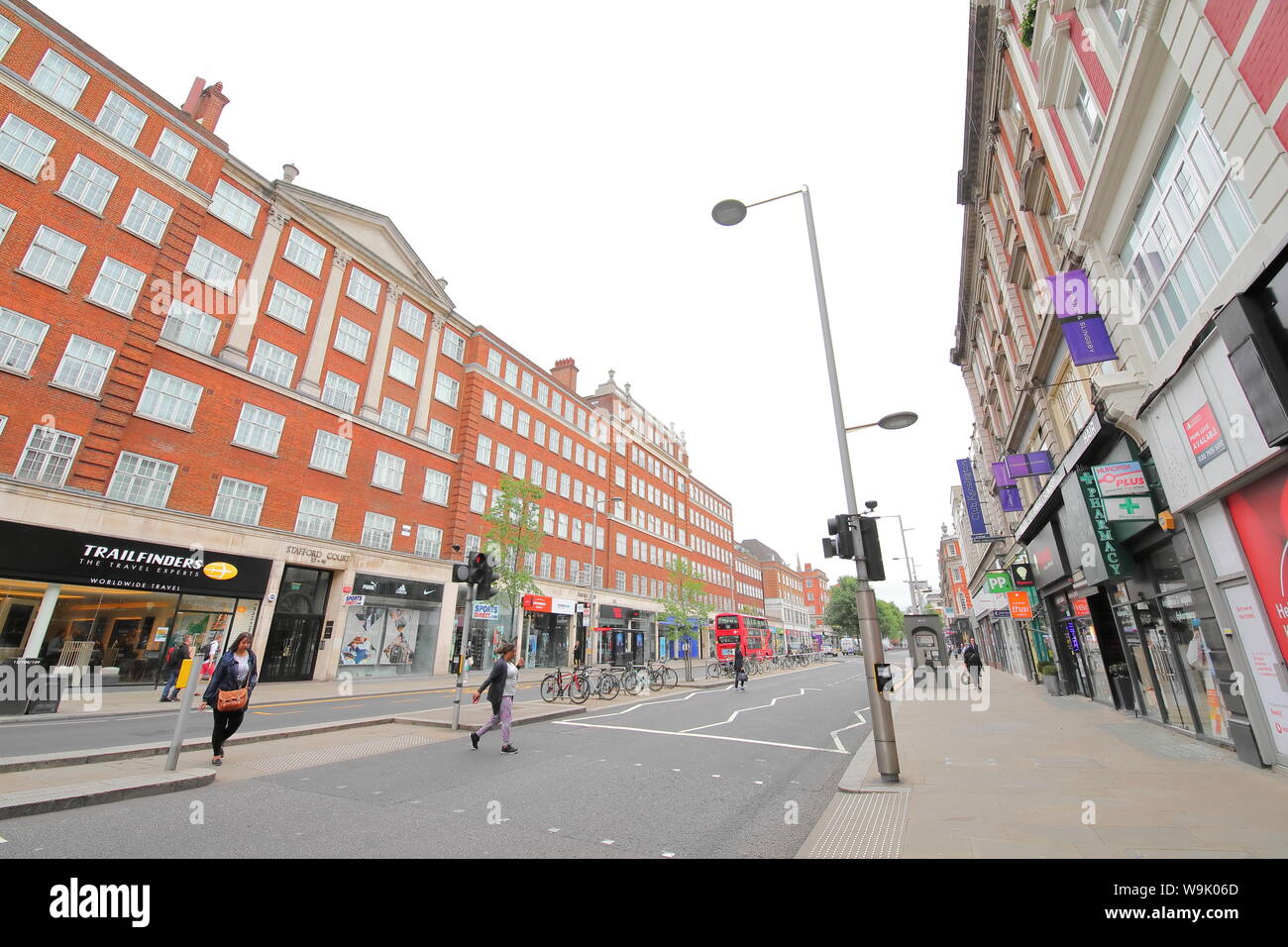 Kensington high street old hi-res stock photography and images - Alamy