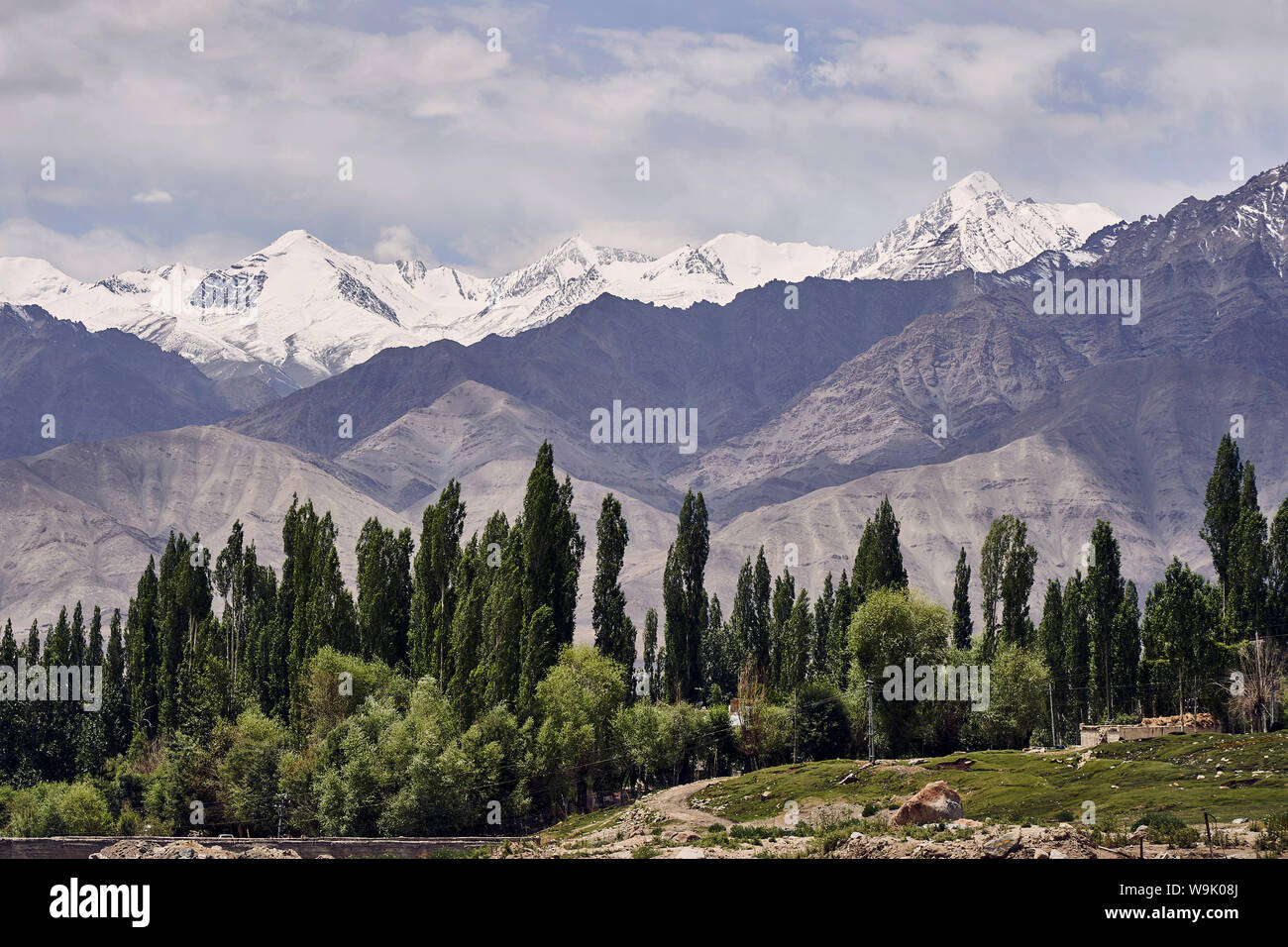 Snow capped Himalayan mountains near Ladakh Stock Photo - Alamy