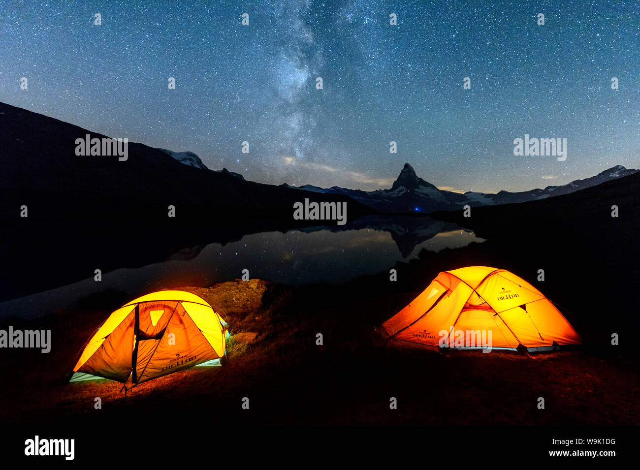 Camping under the stars with Matterhorn reflected in Lake Stellisee ...