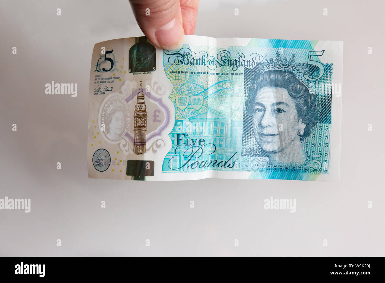 White five pound note hi-res stock photography and images - Alamy